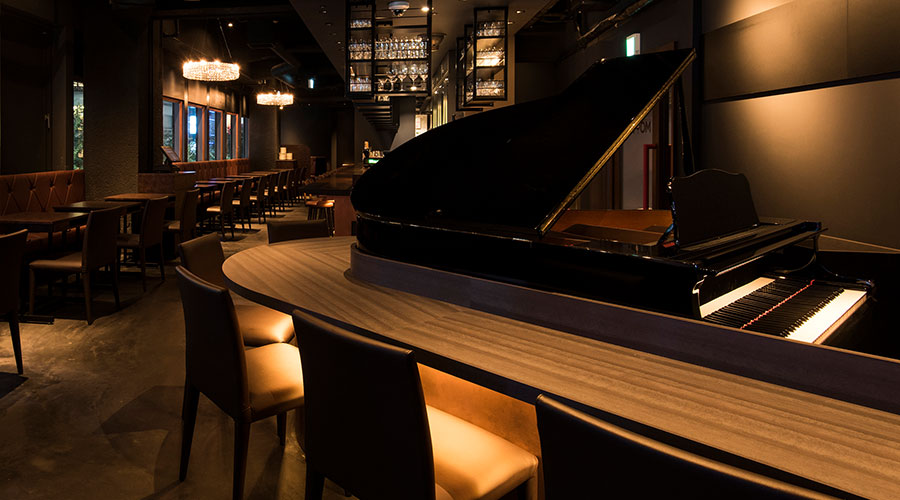 MARUGO-OTTO | マルゴオット | 新宿東口のモダンパブ